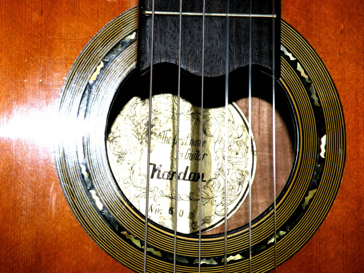 超 約60年前のオールドギター 岩田 初由 Nardan No.600 最上位機種 オール単板(本体)｜売買されたオークション情報、yahooの商品情報をアーカイブ公開 - オークファン ...