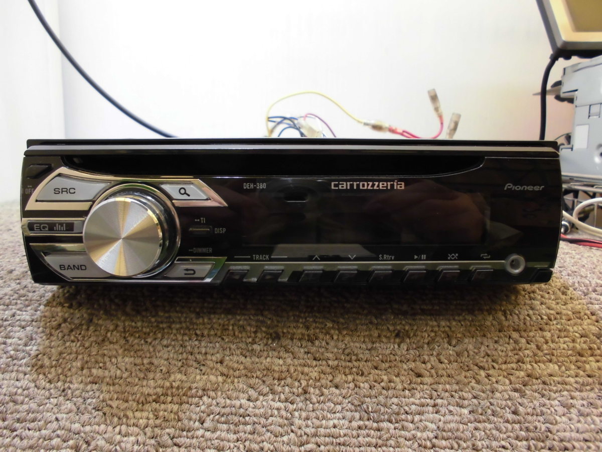 カロッツェリア Carrozzeria AVメインユニット DEH-380 CD/チューナー/WMA MP3 WAV対応/フロントAUX端子 ...