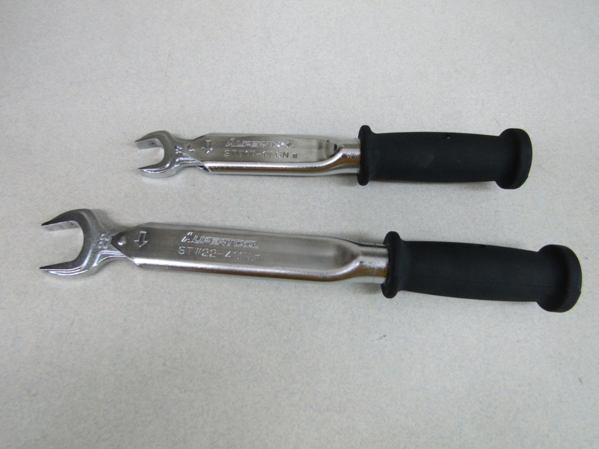 SUPERTOOL トルクレンチ STW17-17.6N.m STW22-41.1N.m 2本セット 品(トルクレンチ)｜売買されたオークション情報、yahooの商品情報をアーカイブ公開 ...