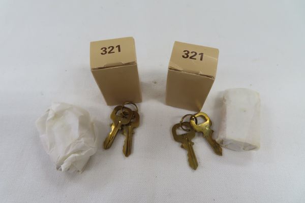 2507/mk/07.17 品 LOUIS VuittoN パドロック 南京錠 カデナ 鍵 ゴールド色 NO321×2箱 15414(ルイ・ヴィトン)｜売買されたオークション情報、yahooの ...