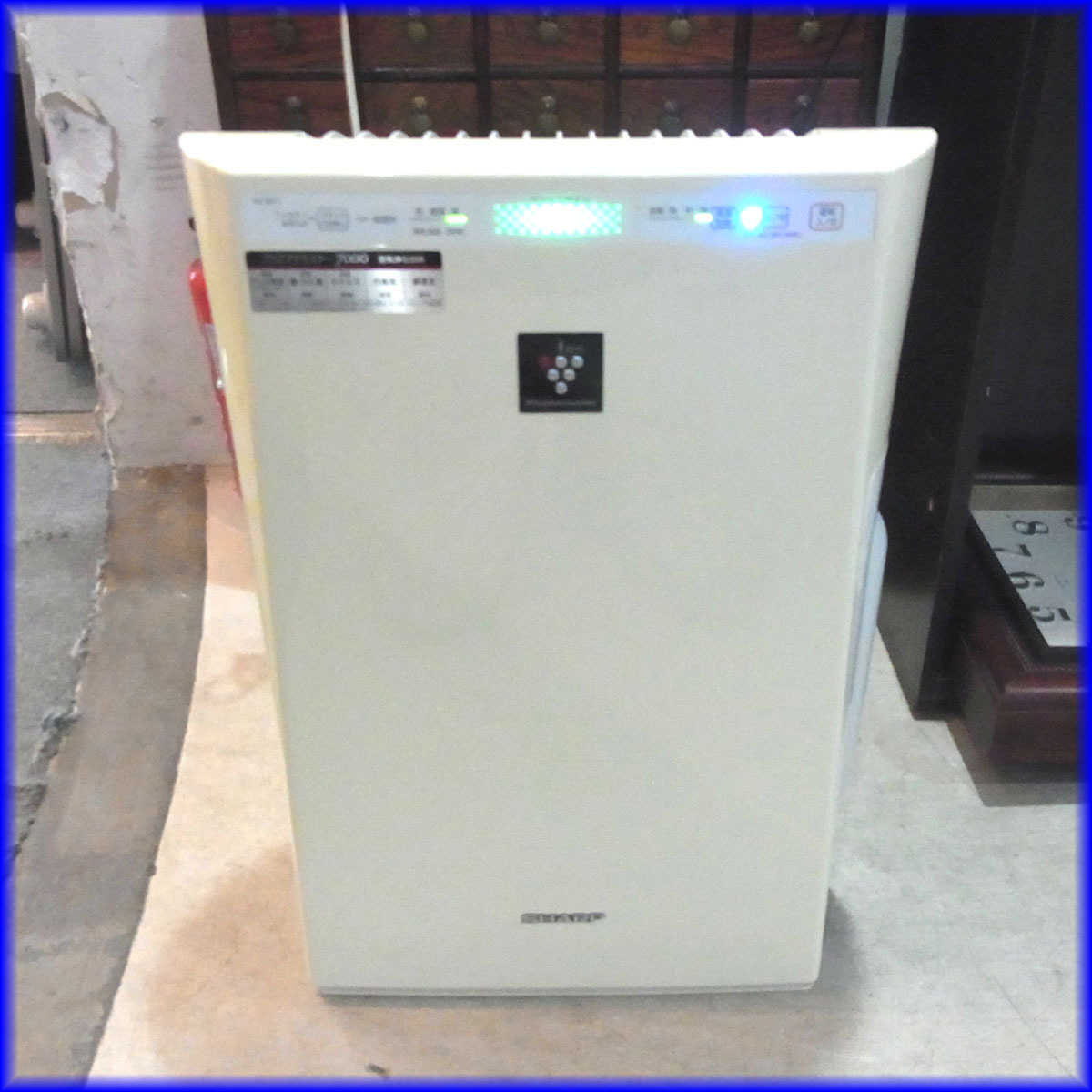 SHARP シャープ 加湿空気清浄機 KC-30T1-W 品 2012年製 プラズマクラスター 加湿 ②(シャープ)｜売買されたオークション情報、yahooの商品情報をアーカイブ公開 ...