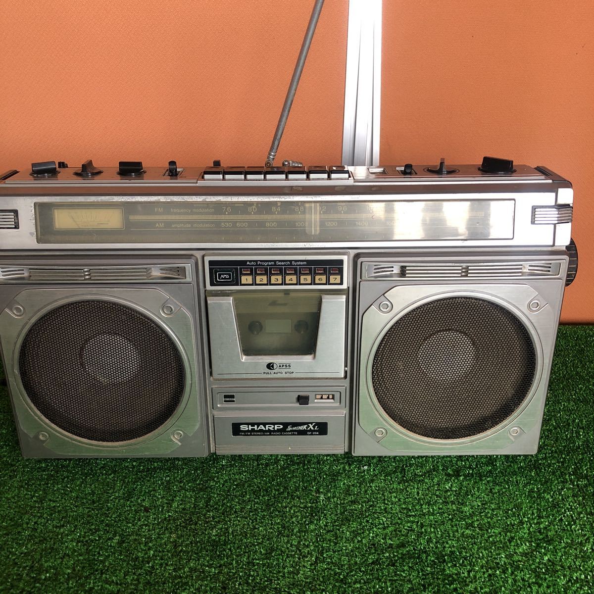SHARP シャープ GF-204 ラジカセ 昭和 レトロ 時代物 部品取り 通電確認のみ ジャンク(ラジカセ)｜売買されたオークション情報、yahooの商品情報をアーカイブ公開 ...