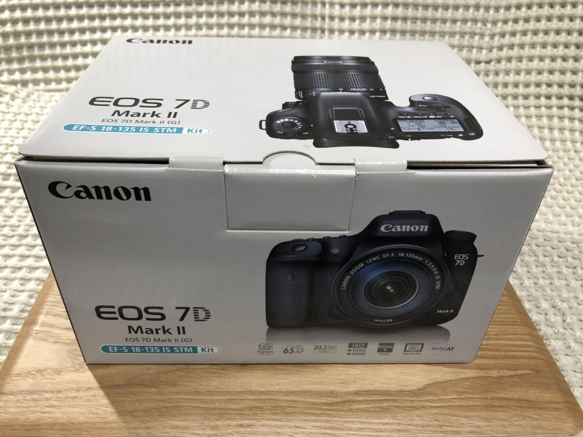 Canon EOS 7D Mark II EF-S 18-135 IS STM Kit ＋ W-E1 wi-fiアダプタ ＋ LP-E6N 予備バッテリー + CompactFlash ...