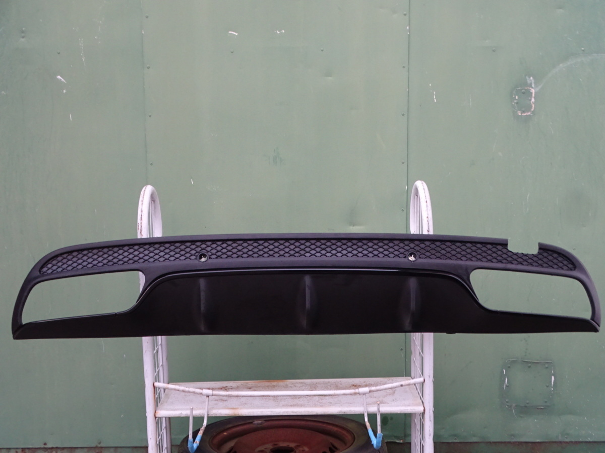 K0374vc ベンツ 純正 Cクラス W205 セダン ワゴン AMG リアバンパー ディフューザー A2058856438 メルセデス ...