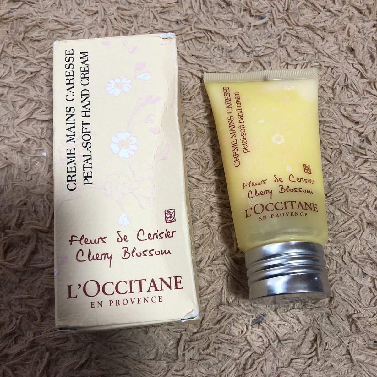 L''OCCITANE ロクシタンガーデンソフトハンドクリーム ロクシタンチェリーブロッサム 72g(その他)｜売買されたオークション情報、yahooの商品情報をアーカイブ公開 ...