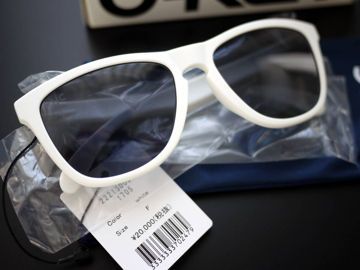 Ron Herman×OAKLEY frogskins マットホワイト デッドストック ロンハーマン×オークリー(男性用)｜売買された ...