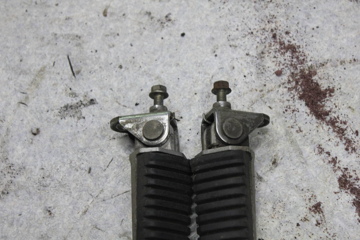 GPZ400F ばら売り フロントステップ 検 Z250FT KH250 KH400 Z550FX CBX400F CBR400F ゼファー400 XJ400 CB400F Z400FX ...