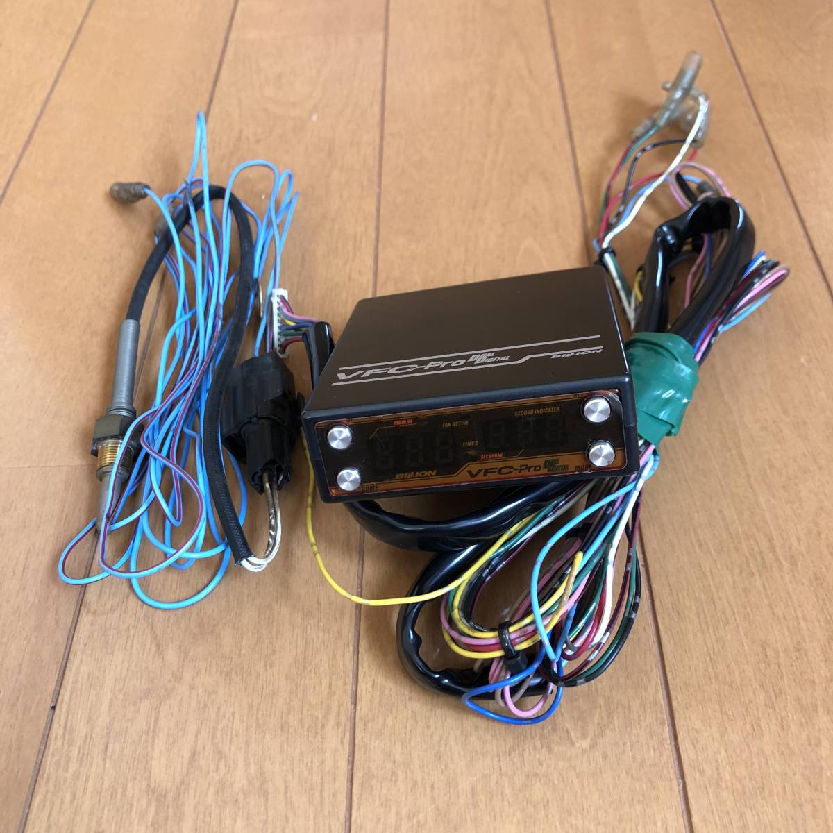 BILLION ビリオン VFC-Pro Dual Digital DD センサー付(エンジン、過給器、冷却装置)｜売買されたオークション情報、yahooの商品情報をアーカイブ公開 ...