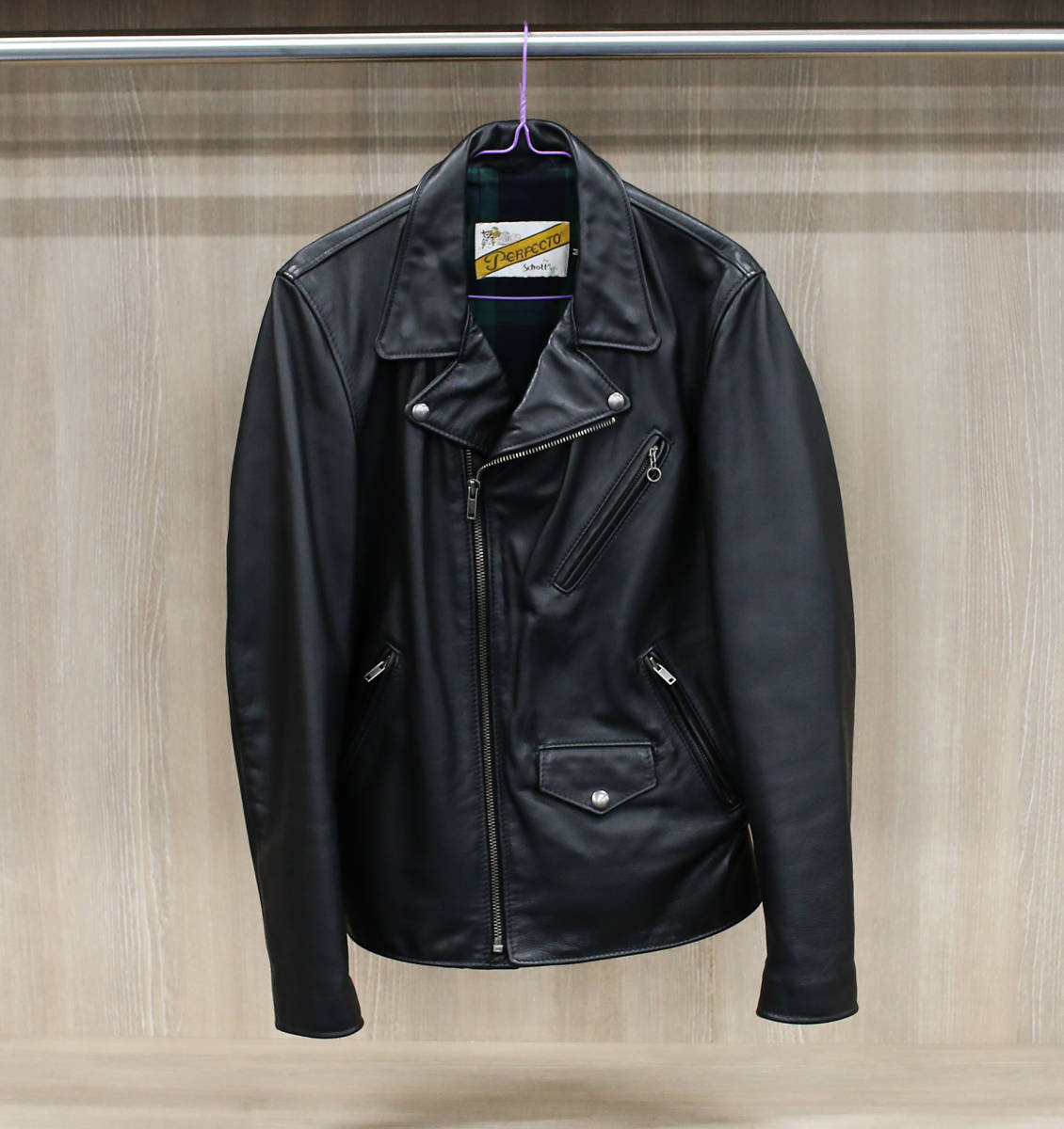 Supreme Schott ライダース Mサイズ(ジャンパー、ブルゾン)｜売買されたオークション情報、yahooの商品情報をアーカイブ公開 - オークファン（aucfan.com）