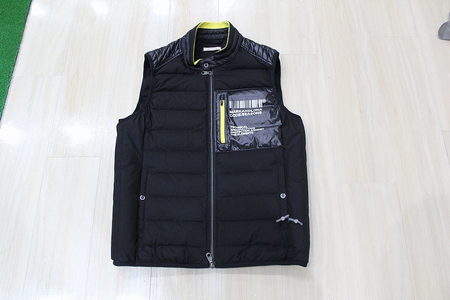 2021 新作 MARK&RONA マークアンドロナ コンビネーションダウンベスト サイズ46 同様(その他)｜売買されたオークション情報 ...