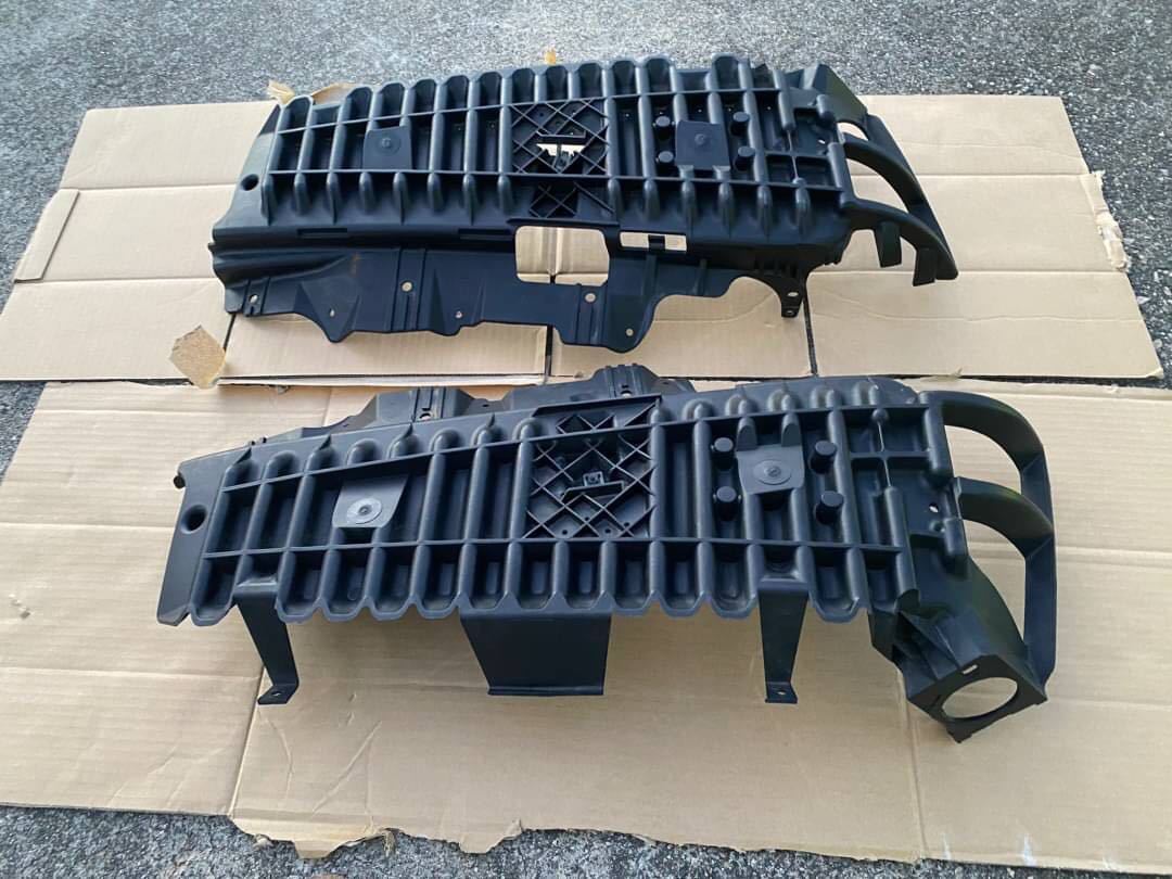 A7430 JKラングラー Jeep 純正フェンダーサイドブラケット PN-55078135-AF-LH/RH(その他)｜売買された ...