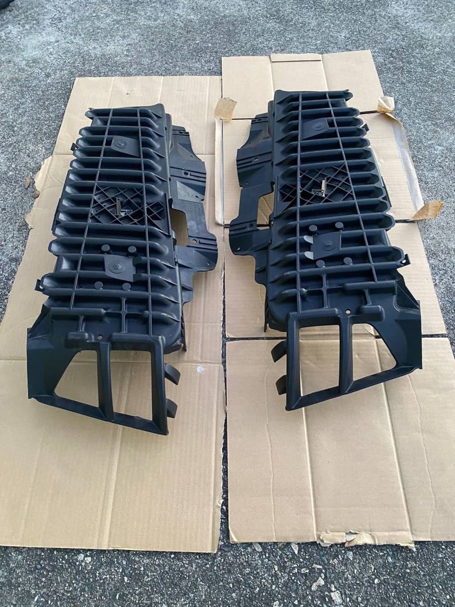 A7430 JKラングラー Jeep 純正フェンダーサイドブラケット PN-55078135-AF-LH/RH(その他)｜売買された ...