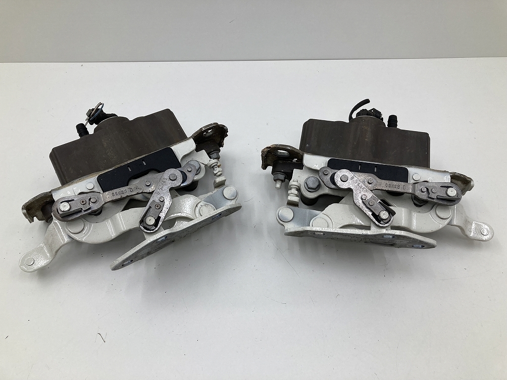 割れ無 メルセデスベンツ Eクラス W212 E300 純正 ボンネットヒンジ 左右セット 650U ホワイト A2129066201 ...
