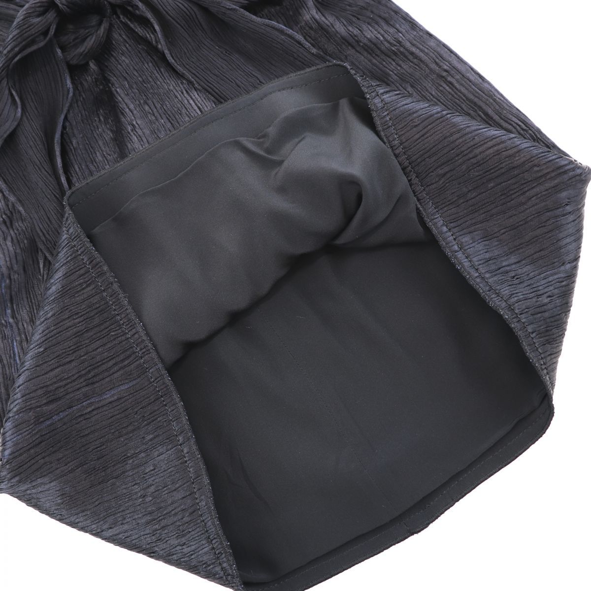 ルイヴィトン 19SS 半袖ドレスワンピース レディース ダークネイビー 34 ファインプリーツ Vネック LOUIS VUITTON A2-16638(女性用)｜売買されたオークション情報 ...