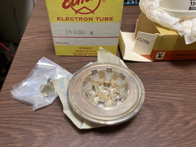 Eimac SK－600 とチムニー johnson(アクセサリ)｜売買されたオークション情報、yahooの商品情報をアーカイブ公開 - オークファン（aucfan.com）