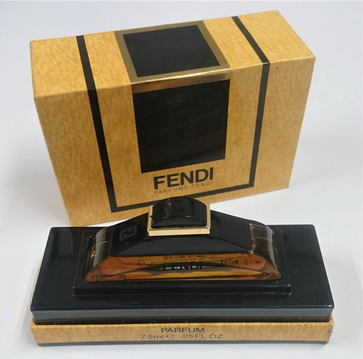 FENDI フェンディ PARFUMS パルファム 香水 7.5ml(フェンディ)｜売買されたオークション情報、yahooの商品情報をアーカイブ公開 - オークファン（aucfan.com）