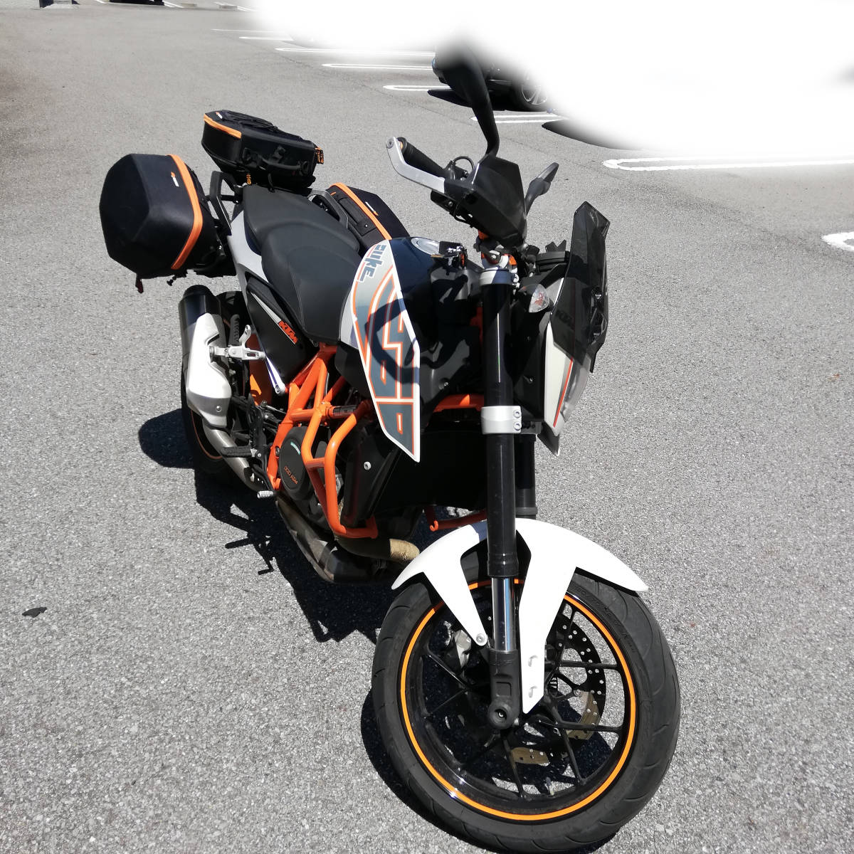 KTM DUKE 690(KTM)｜売買されたオークション情報、yahooの商品情報をアーカイブ公開 - オークファン（aucfan.com）