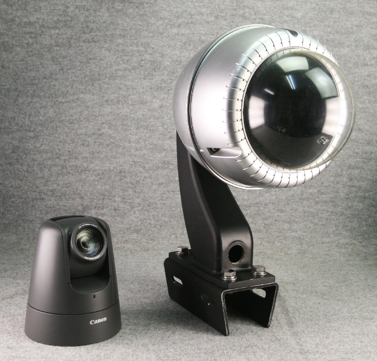 M CANON キャノン /ドーム型ネットワークカメラ/VB-H41/有効画素数210万画素/AF機能/PoE対応/屋外用ドームハウジング付き 2(防犯カメラ)｜売買されたオークション情報 ...