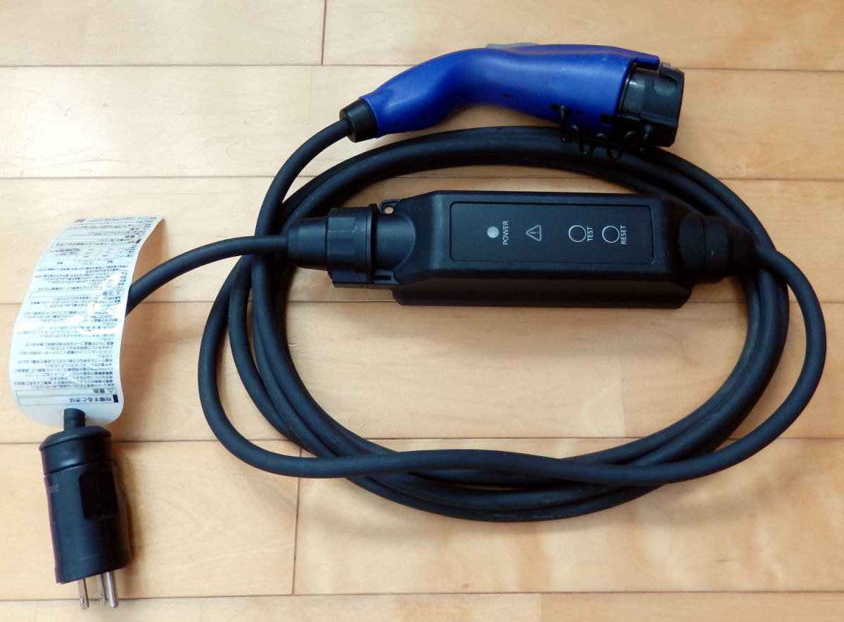 トヨタ純正 PHV/EV 充電ケーブル AC200V/100V G9060-47180(トヨタ用)｜売買されたオークション情報、yahooの商品情報をアーカイブ公開 - オークファン ...