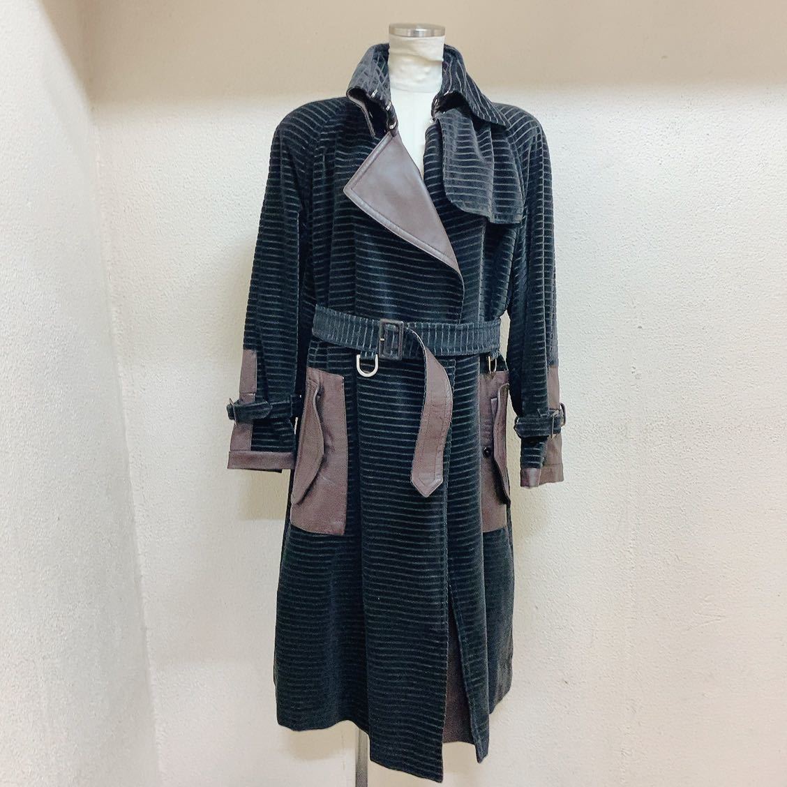 ジャンフランコフェレ レザーコート/黒/焦げ茶色/ロングコート/ベロア/JEAN FRANCO FERRE(ジャンフランコフェレ)｜売買された ...
