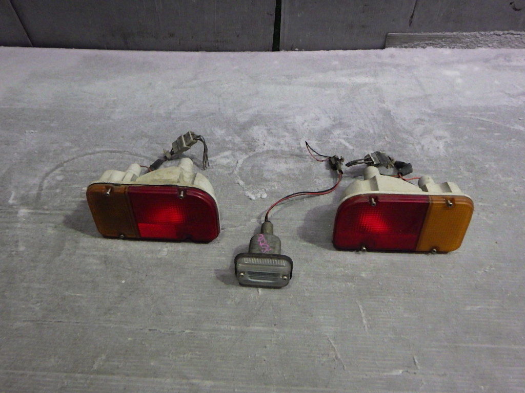 KS4 サンバートラック OEW 2082 1540 テールランプ バックランプセット 05-01-23-522 B2-L5-2A スリーアール長野(テールライト)｜売買されたオークション情報 ...