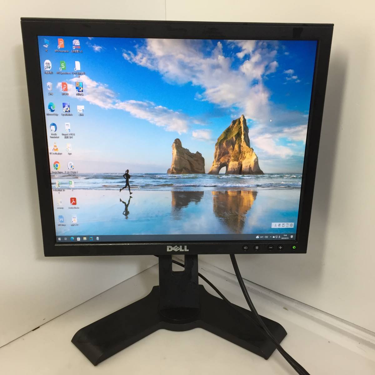 DELL P170Sb 17インチ 液晶ディスプレイ 液晶モニター 縦回転可能(17インチ～)｜売買されたオークション情報、yahooの商品 ...