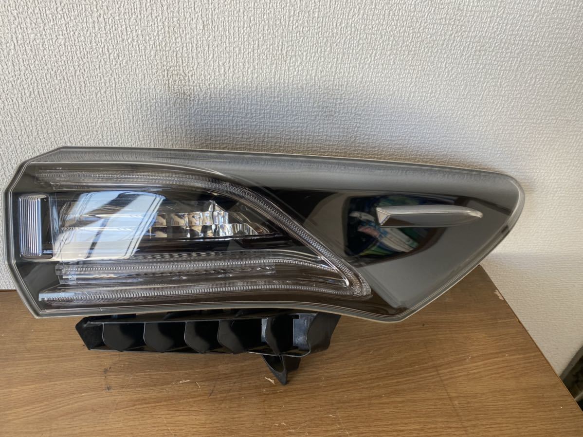 トヨタ ハリアー 前期 純正 右テールランプ ZSU60/ZSU65/AVU65 LED ICHIKOH 48-148 harrier ...