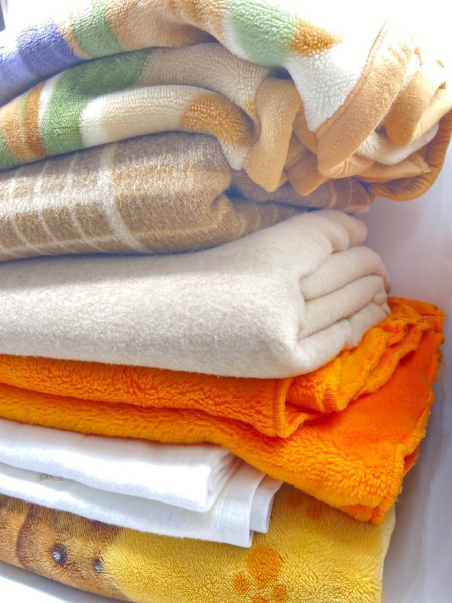 D267〔 品〕養生 毛布 引っ越し 梱包 保護 緩衝 業務 あて布 ヤマト160サイズ(緩衝材)｜売買されたオークション情報、yahooの商品情報をアーカイブ公開 - オークファン ...