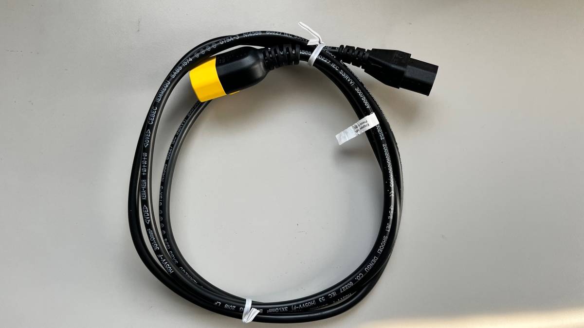 1.5m 抜け止め防止機能付 C13-C14電源ケーブル 200v ロック機構付電源ケーブル 昭栄電具 Volex A001520 V ...