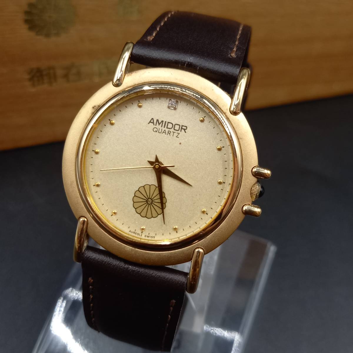 天皇陛下 御在位60年記念 腕時計 ゴールド ブラウン 桐箱入り AMIDOR アミダー BAMBI レア 稼働品 電池交換済 1722(その ...