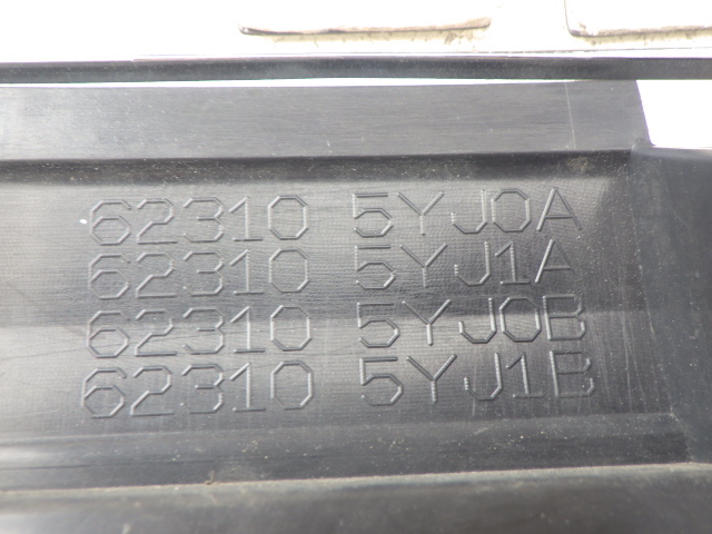 キャラバン NV350 E26 後期 純正 フロント グリル 62310 5YJ0A(フロント)｜売買されたオークション情報、yahooの商品 ...