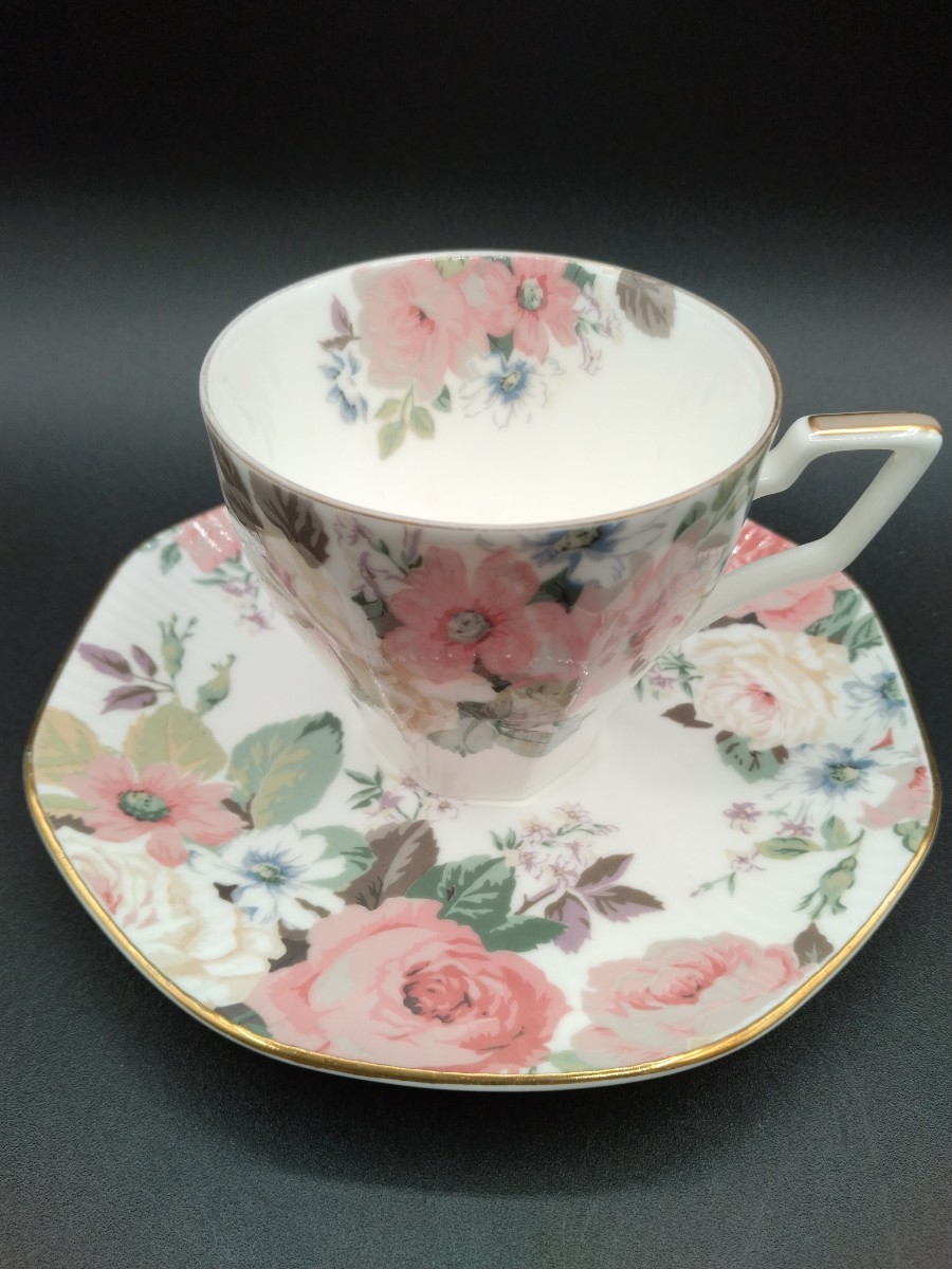 MARUI マルイ WORLD SCENE BONE CHINA EDINBURGH 花柄 金彩 カップ＆ソーサー(コーヒー、ティー兼用)｜売買されたオークション情報、yahooの商品情報を ...