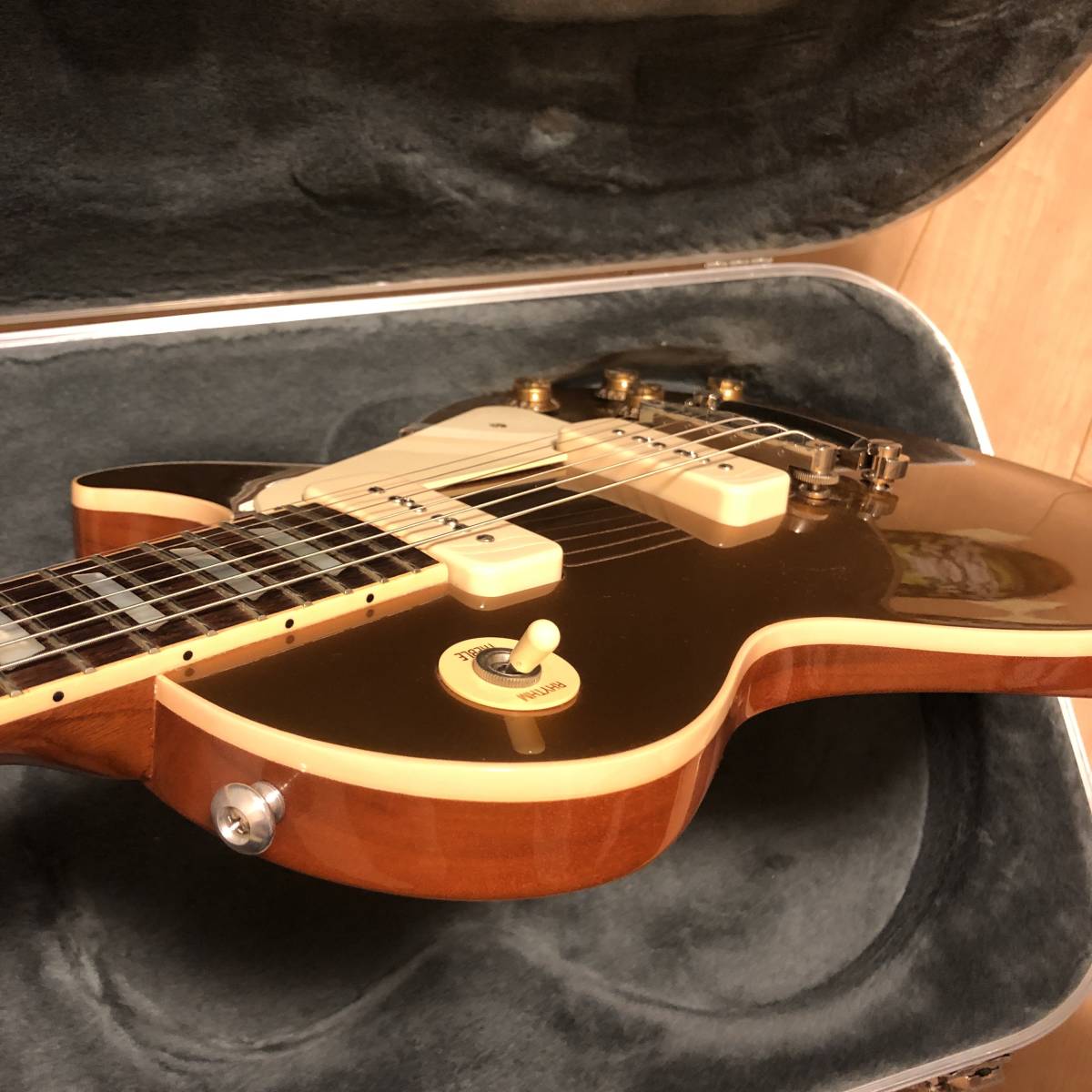 Gibson Less+ Plus 薄 Gold 2015 ギブソン レス プラス ゴールド G-Force P-90 Les Paul Standard スタンダード Custom Lite ...