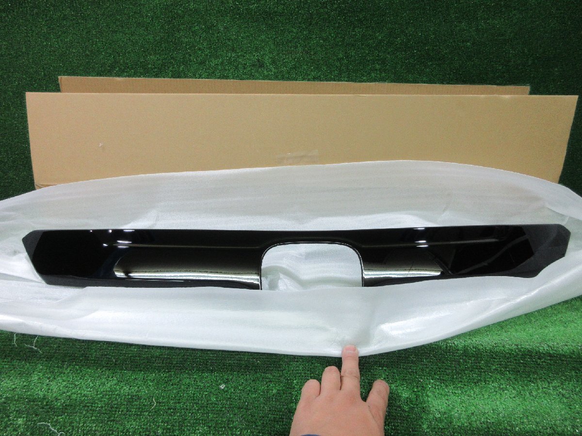 ホンダ フィット GR / GS系 純正 フロントグリル ベルリナブラック 08F21-TZA-000F 品 画像参照 2023.10.2.Y ...