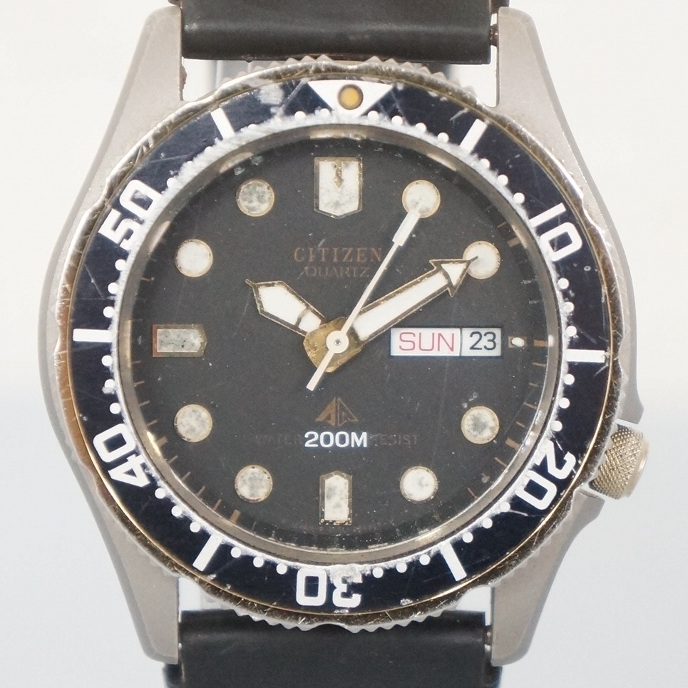 CITIZEN シチズン 200M 2851-263502 ダイバー デイデイト メンズ クォーツ 腕時計 5310183711(その他 ...