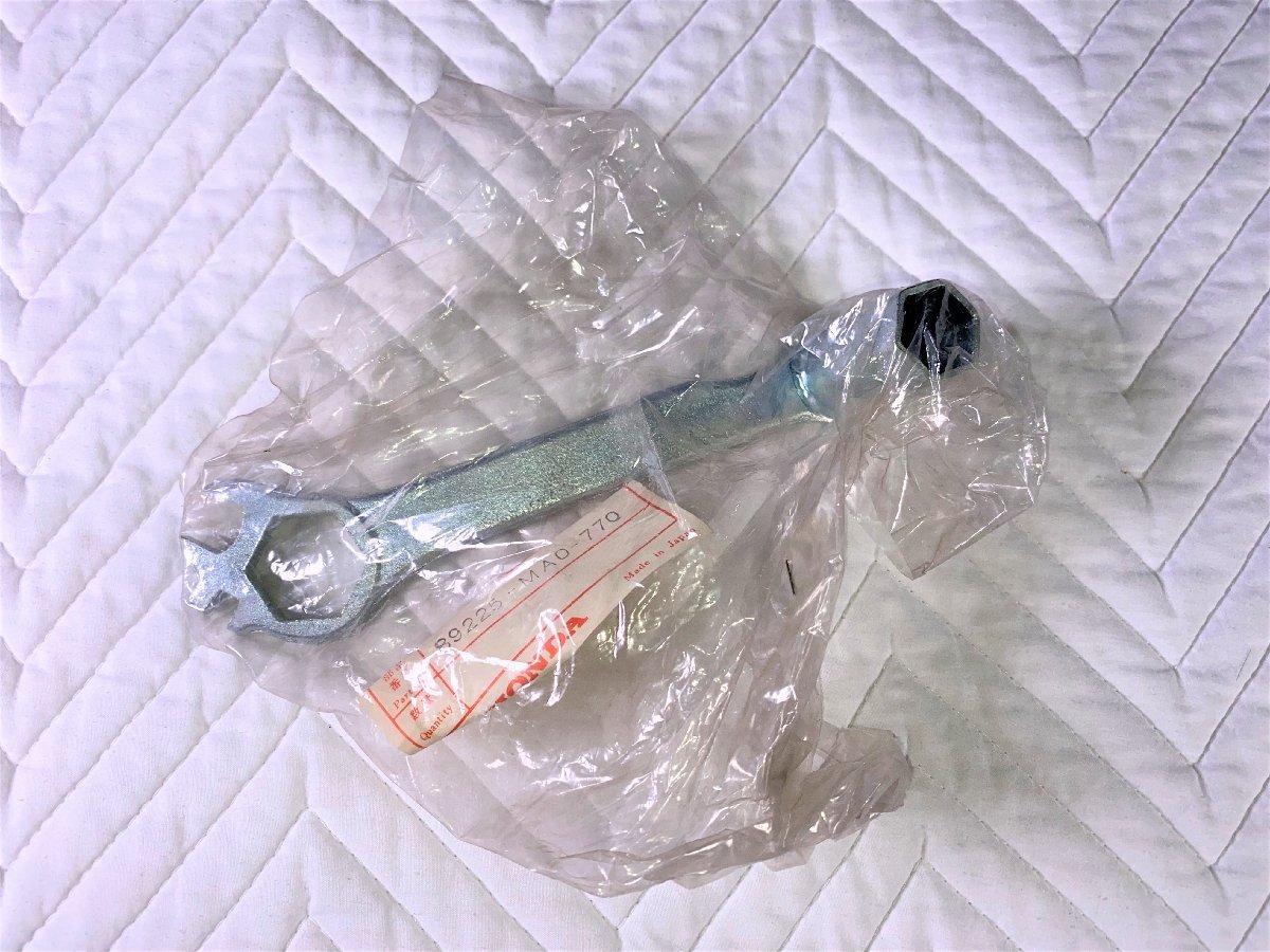 XR250R 純正レンチアイ 24MM 89225-MA0-770 品 fw(純正品)｜売買されたオークション情報、yahooの商品情報をアーカイブ公開 - オークファン（aucfan.com）