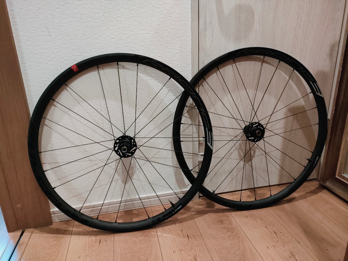 Fulcrum フルクラム RACING 3 DB レーシング3DB ディスク シマノフリー チューブレスレディ クリンチャー ロードバイク ...