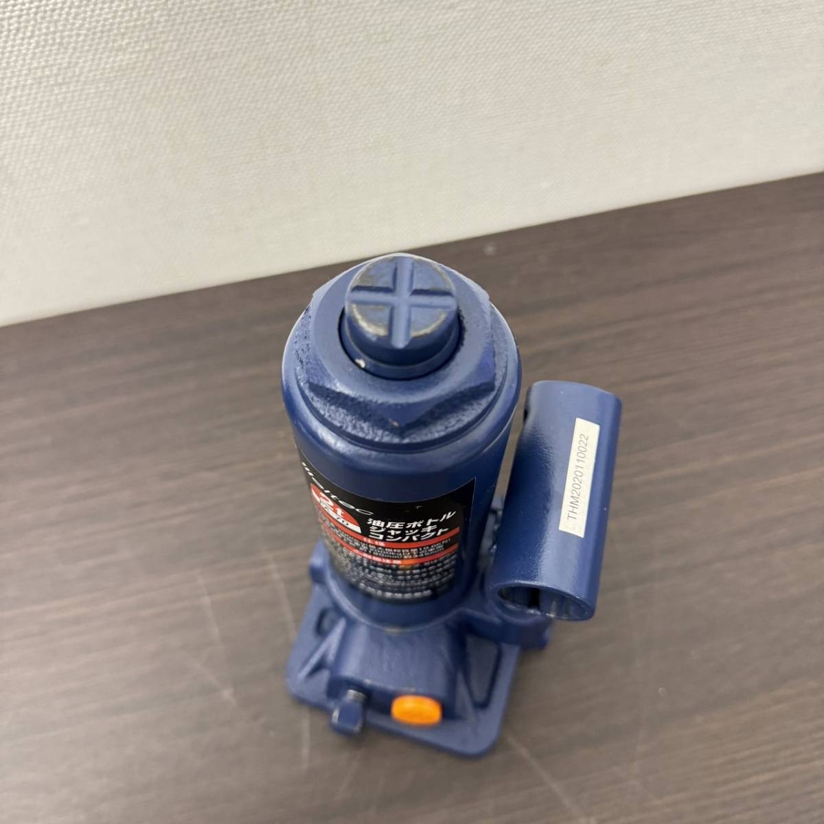 送料800円 現状品 Meltec メルテック 2t油圧ボトルジャッキ コンパクト FA-70(フロアジャッキ)｜売買されたオークション情報、yahooの商品情報をアーカイブ公開 ...