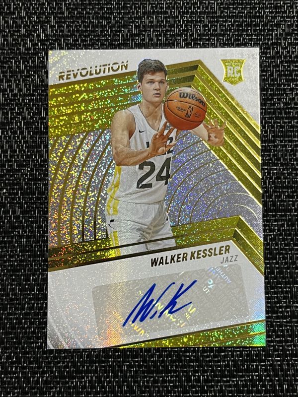 RC Walker Kessler ウォーカー ケスラー 2022-23 Panini NBA Revolution Rookie Auto ...