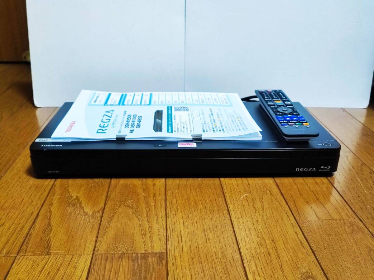 動作OK 東芝 REGZA DBR-W1009 1TB Wチューナー ブルーレイレコーダー 2019年製 純正リモコン B-CASカード 取説 ...