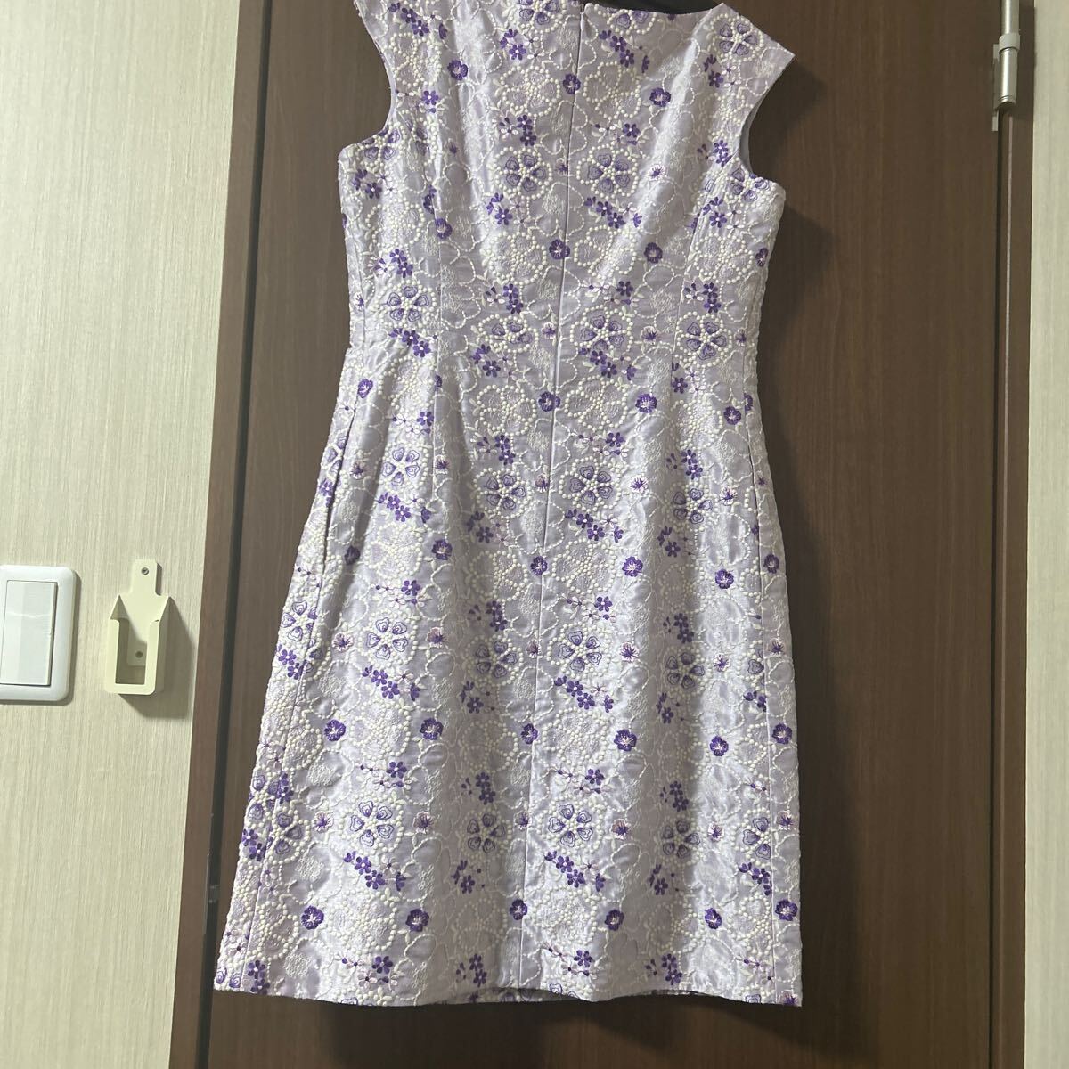 TOCCA ノースリーブワンピース 6(トッカ)｜売買されたオークション情報、yahooの商品情報をアーカイブ公開 - オークファン（aucfan.com）