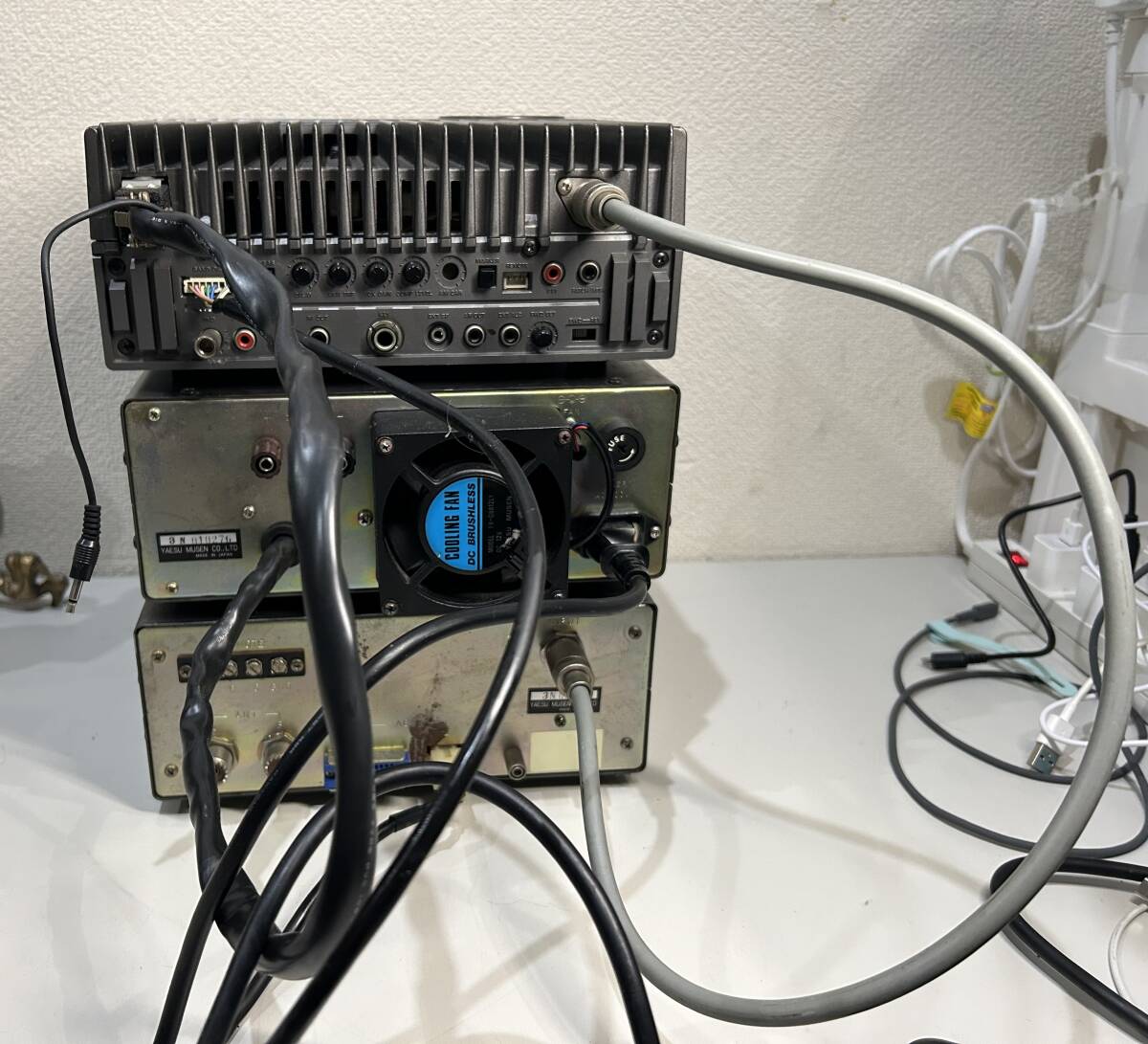 YAESU ヤエス 八重洲 FT-757GX /FC-757AT /FP-757HD 無線機 3点セット HFトランシーバー/オートアンテナ ...