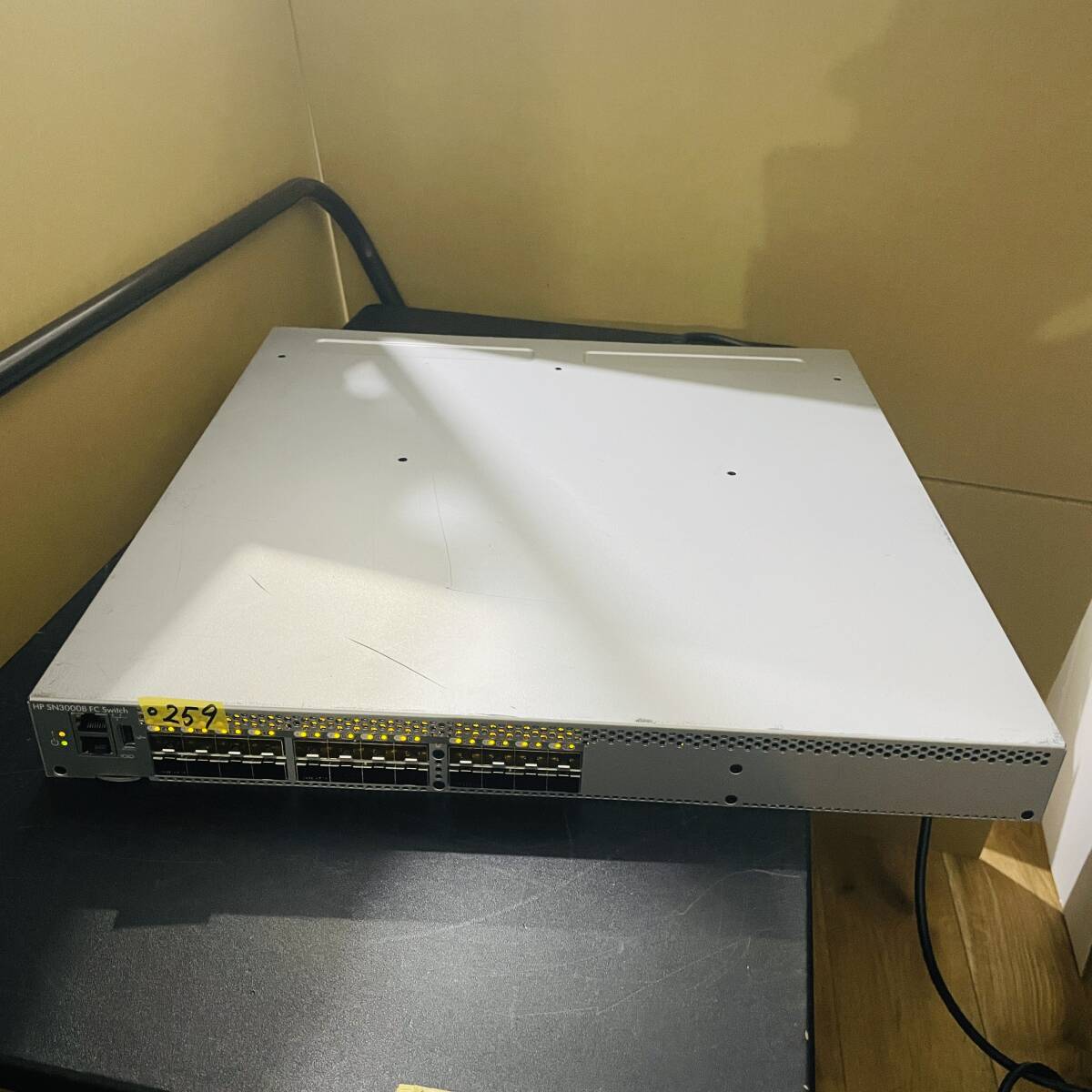 佐 〇259 通電OK HPE SN3000B 16Gb 24/12 FC Switch QW937A HP-6505-12-0R アクティブ ...