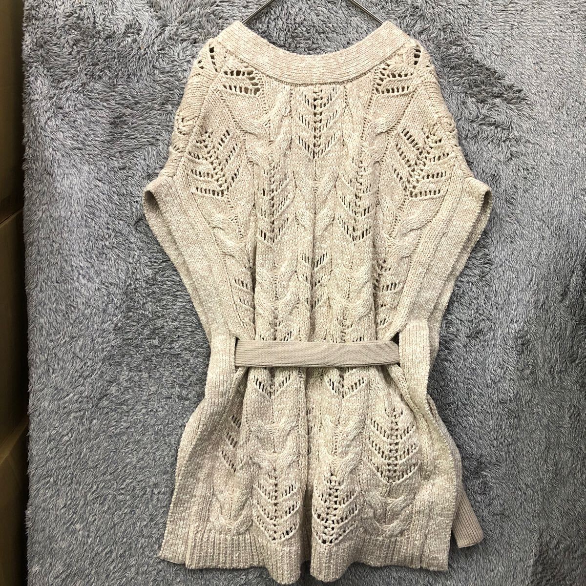 Mercuryduo マーキュリーデュオ ニットベストワンピース ローゲージ Vネック ノースリーブ ベージュ レディース トップス 最落無 283(ワンピース)｜売買されたオークション情報 ...