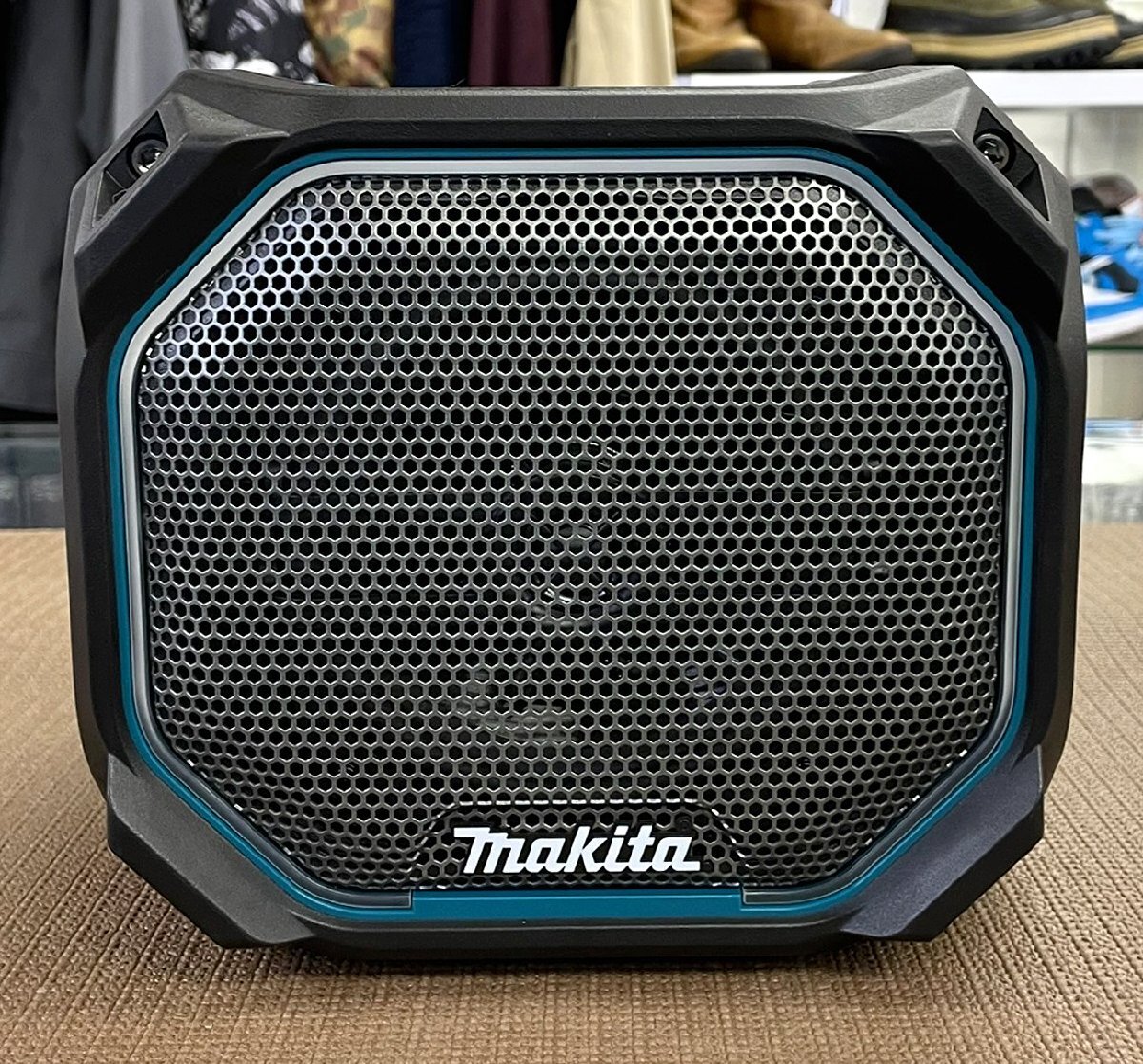 同様 マキタ True Wireless Stereo搭載 Bluetoothスピーカー MR014GZ Qualcomm aptXTM HD対応 40Vmax バッテリー 充電器別売 ...