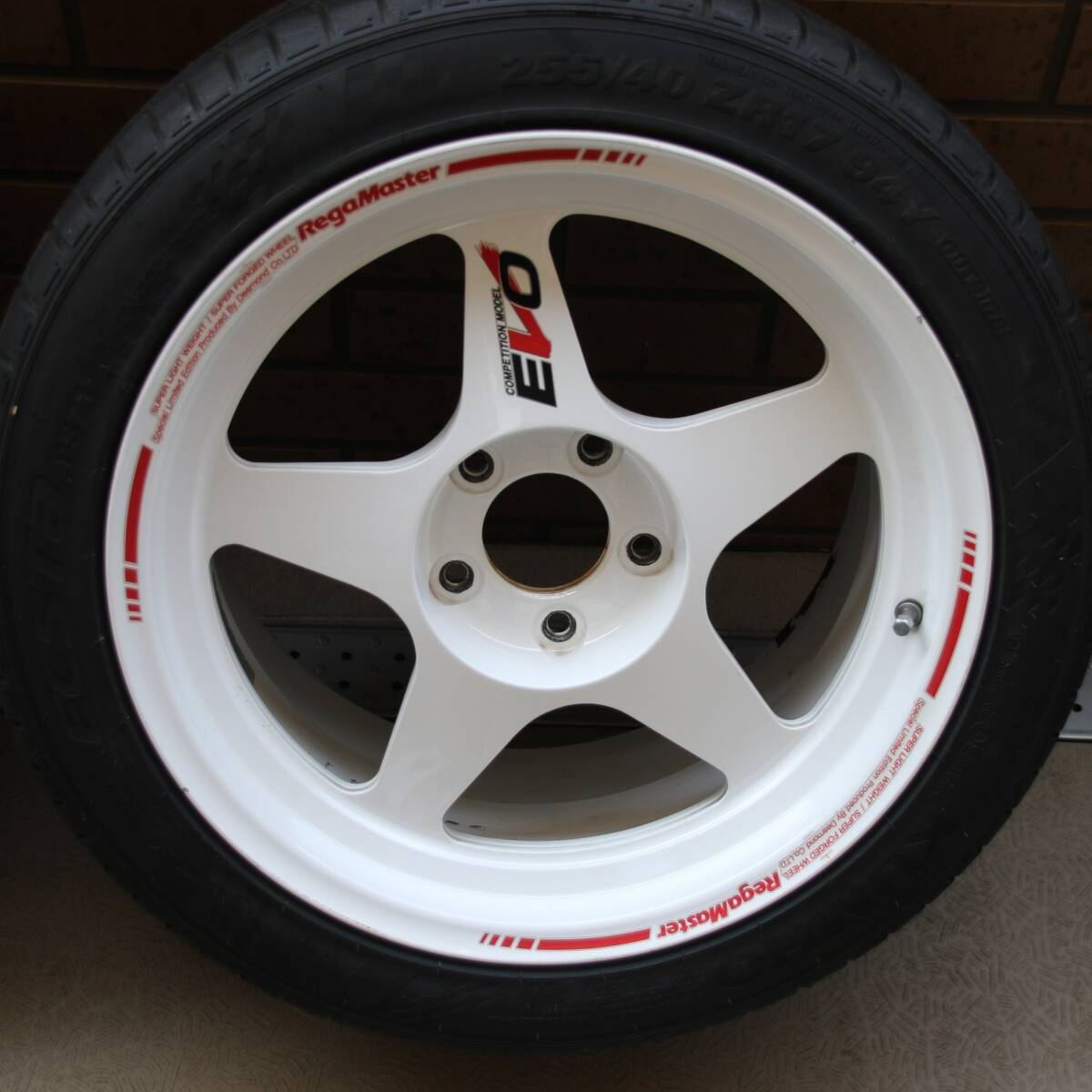 Desmond Regamasterリーガマスター EVO PCD114.3 5H 17インチ 8.0J+35 9.0J+38 KUMHO ECSTA PS71 225/45ZR17 255 ...