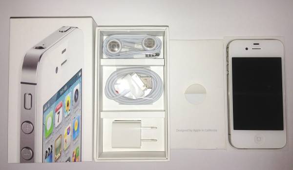 同様 iPhone4S 64GB白 Simフリー 本体/おまけ/ドコモ可 d2(アップル)｜売買されたオークション情報、yahooの商品情報をアーカイブ公開 - オークファン（aucfan.com）