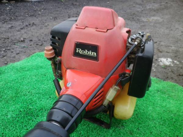 ロビン 草刈機 刈払機 NB263(本体)｜売買されたオークション情報、yahooの商品情報をアーカイブ公開 - オークファン（aucfan.com）