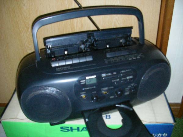 SHARP 歌えるCDラジカセ ステレオダブルカセット QT-C500-B(ラジカセ)｜売買されたオークション情報、yahooの商品情報をアーカイブ公開 - オークファン（aucfan.com）