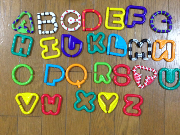 SASSY サッシー アルファベット チェーン ABC 知育玩具(知育玩具)｜売買されたオークション情報、yahooの商品情報をアーカイブ公開 ...